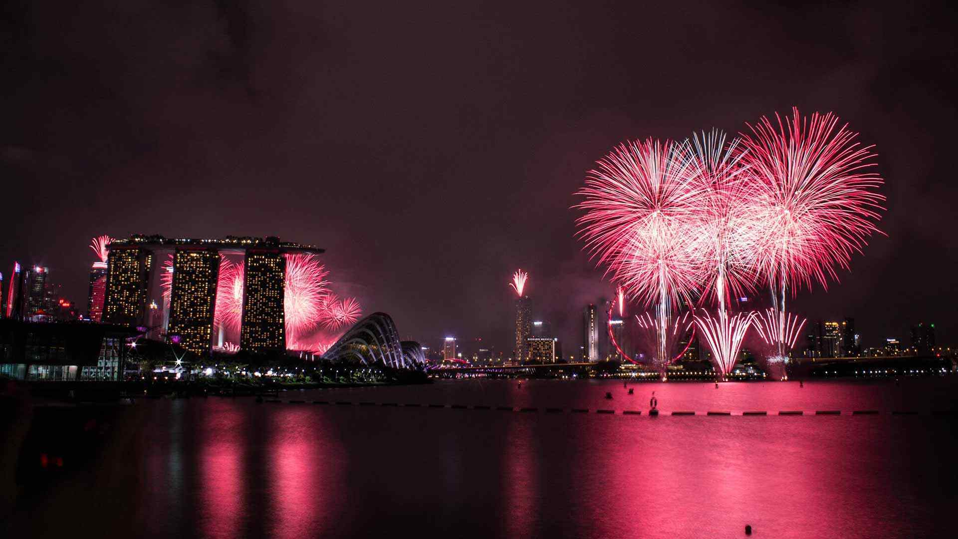 Komodo Fireworks – Seventy9